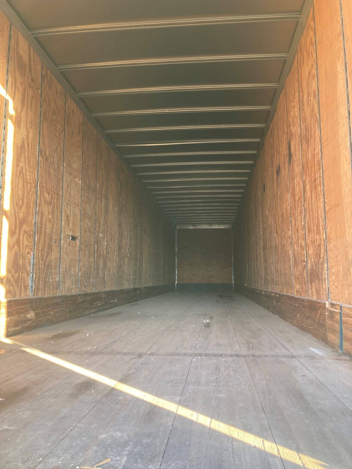 Buy a Reliable Used Dry Van Trailer Container Today